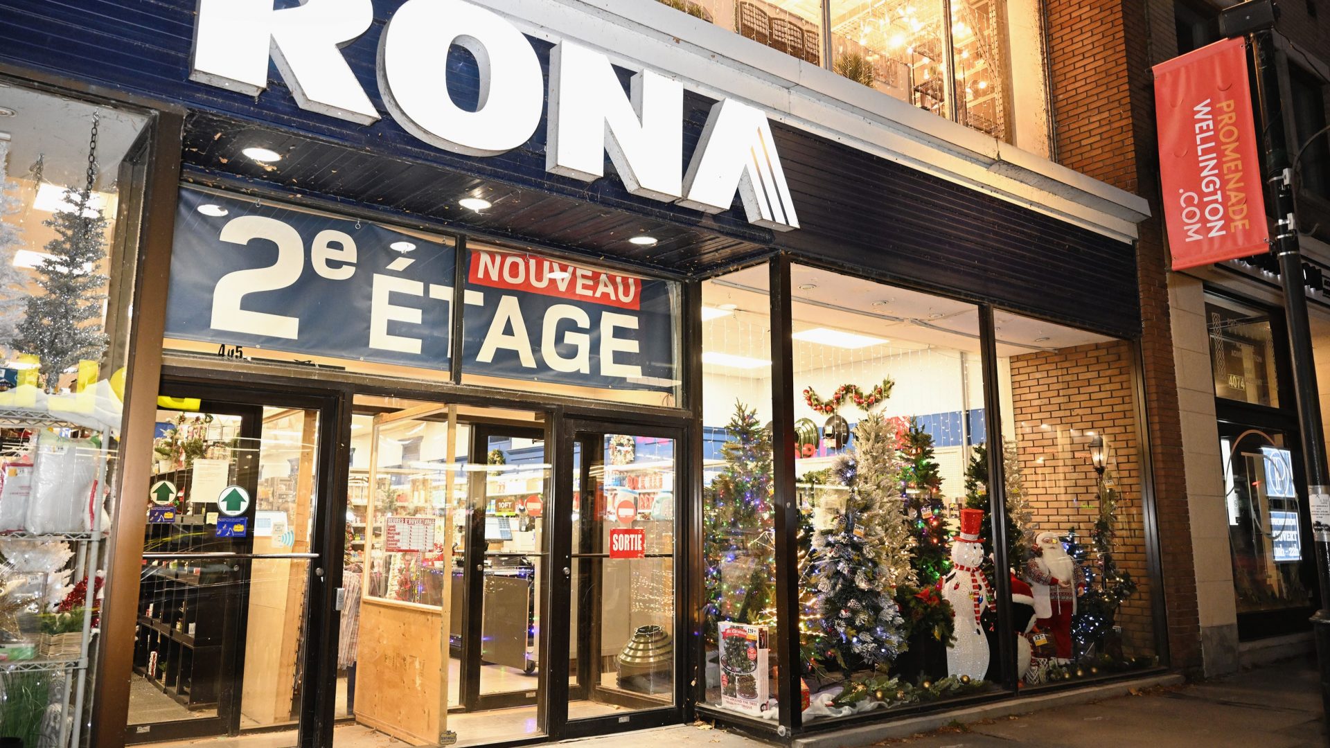 La belle vitrine de chez Rona ! | Explore Verdun IDS